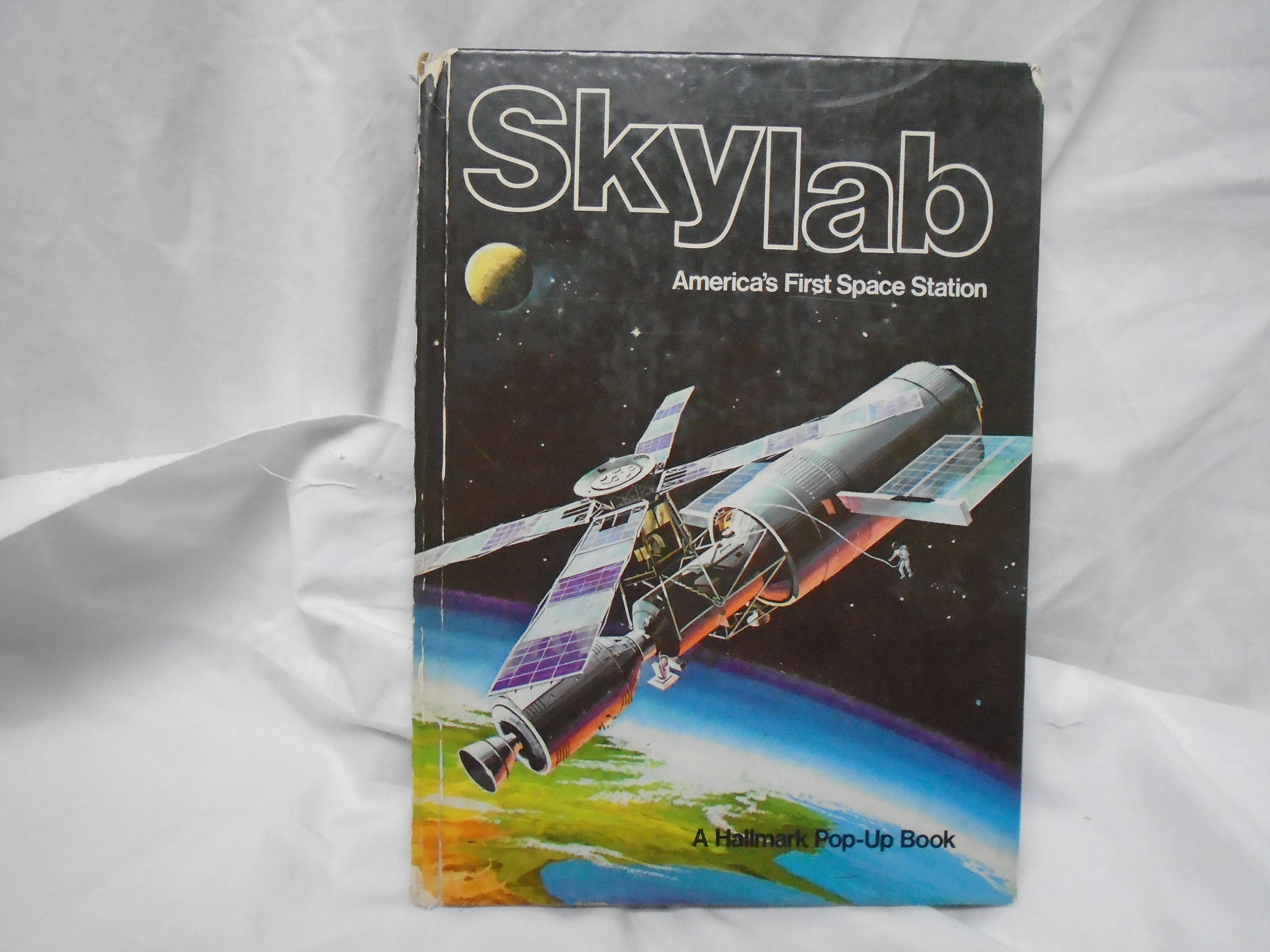 Skylab, America's First Space Station, Hallmark Pop-up Book, Hallmark ...