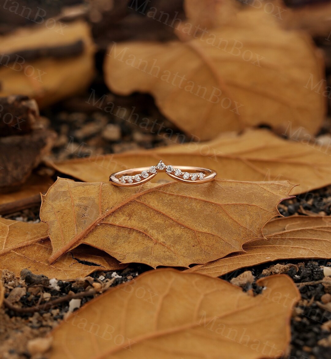 Diamond Crown Chevron Wedding Band - Round Stacking Band With ...