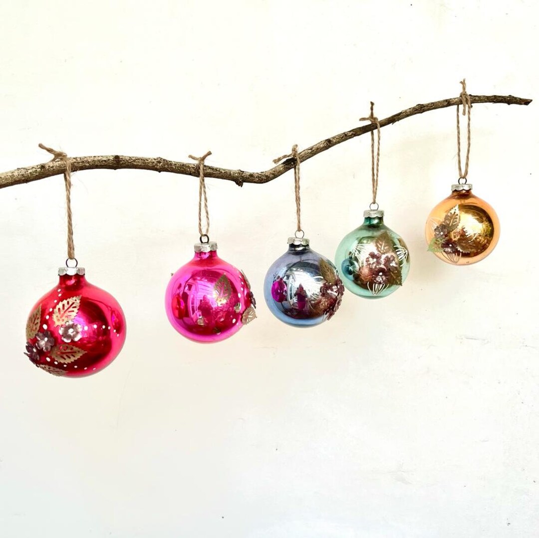 A Set of 5 Vintage Christmas Reflection Tree Baubles With Sequins - Etsy