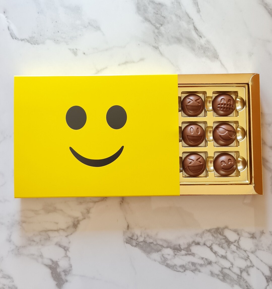 12 Piece Emoji Chocolate Box - Etsy