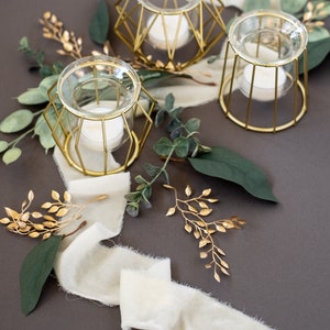 Loose Greenery Bundle Toss Petal Gold Greenery Leaves Table Styling ...