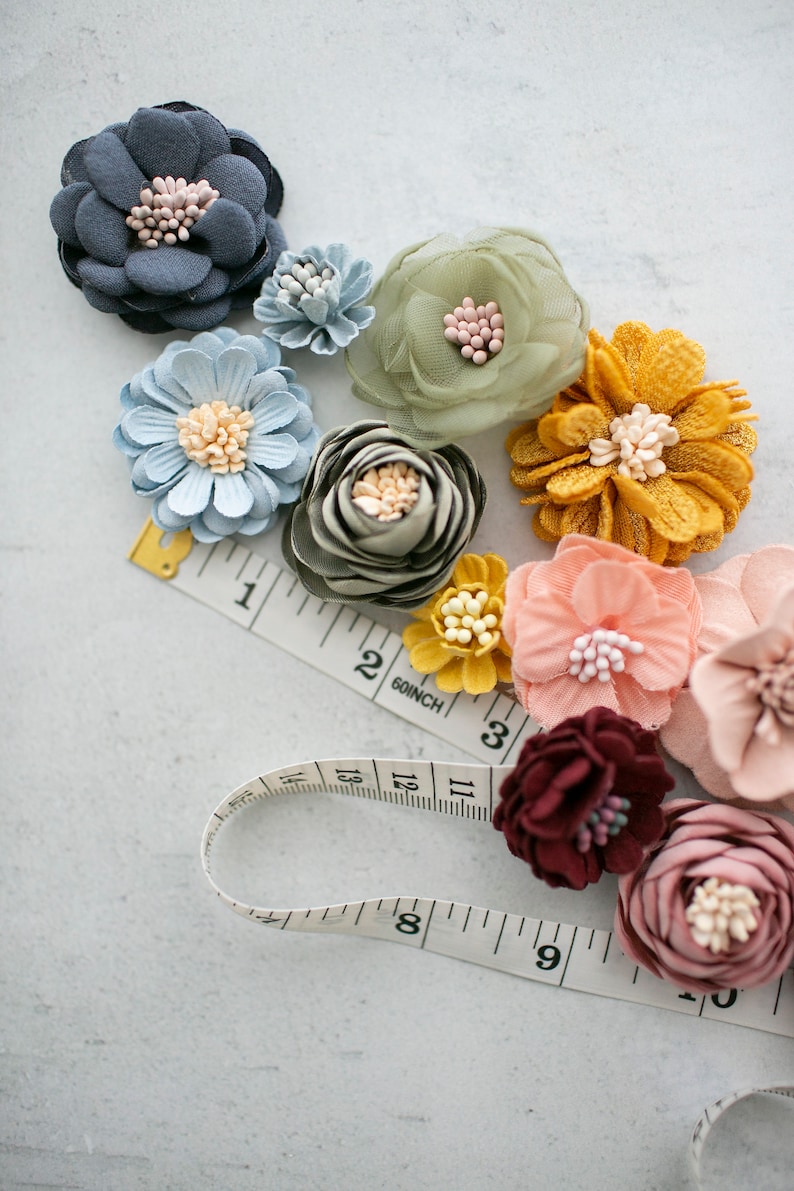 Mini Fabric Flowers Grab Bag: Rainbow Millinery Craft Flowers (0.75-1.5 ...