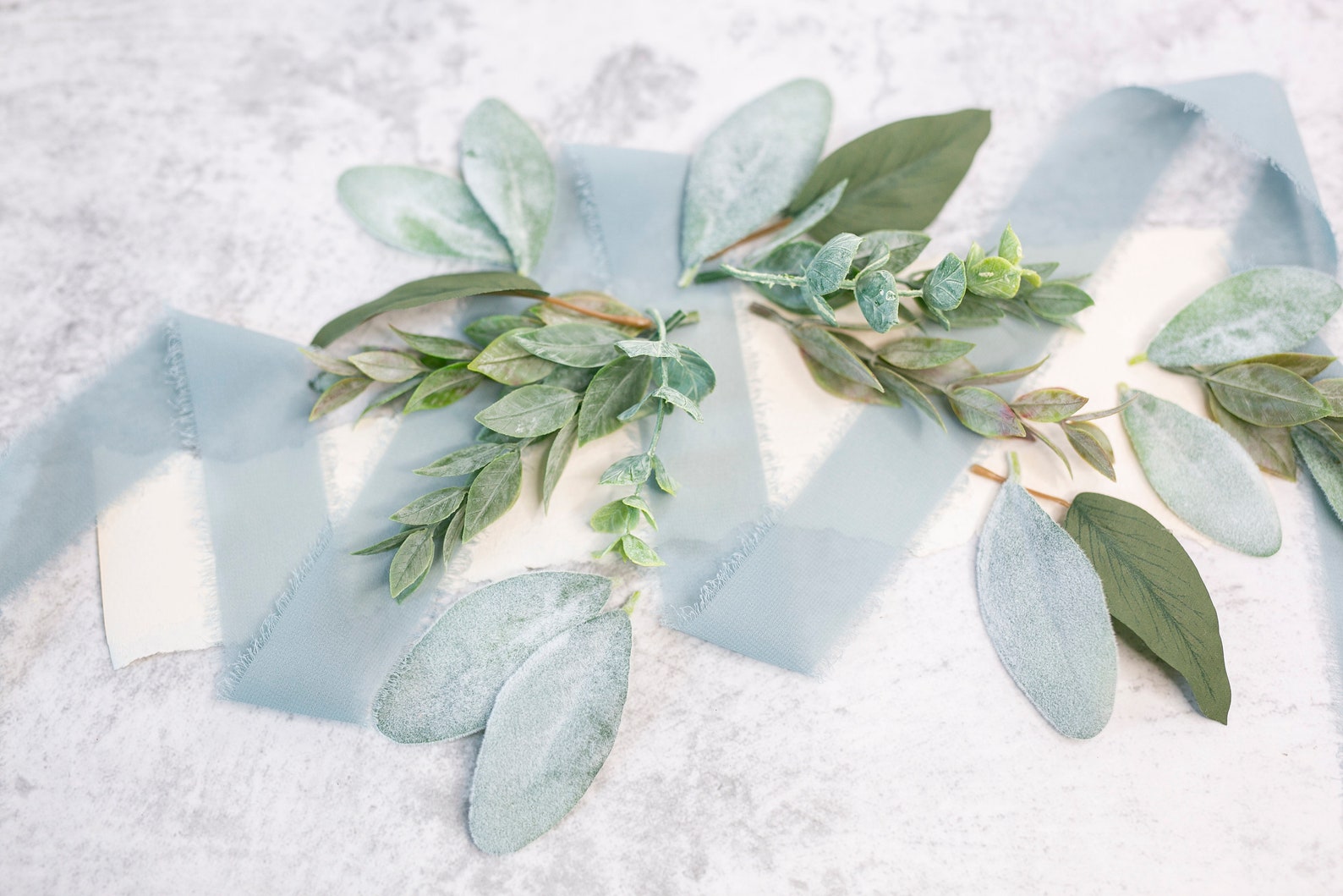 Loose Greenery Bundle Toss Petal Greenery Leaves Table Styling Stems ...
