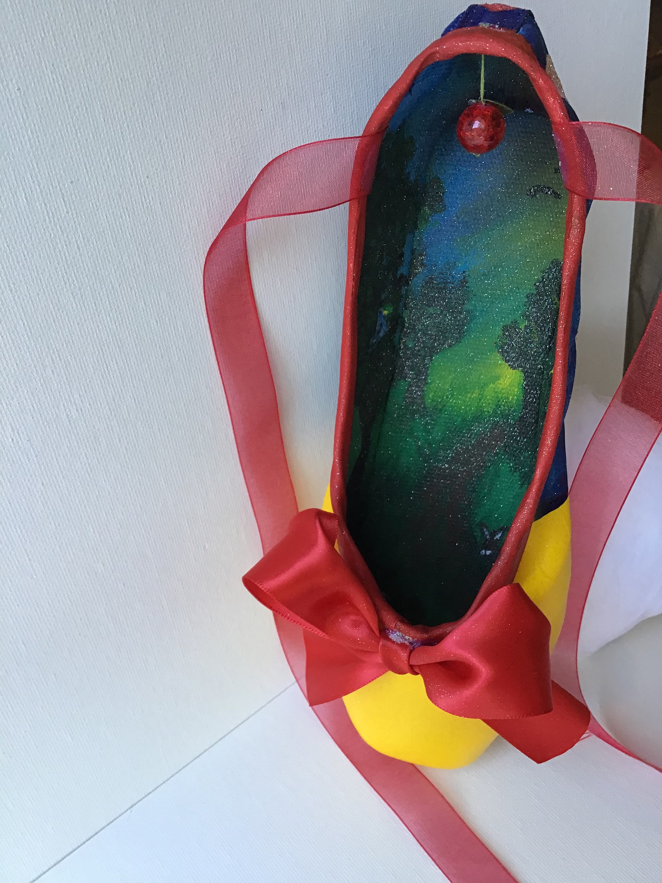 Snow White Painted Pointe Shoe - Etsy