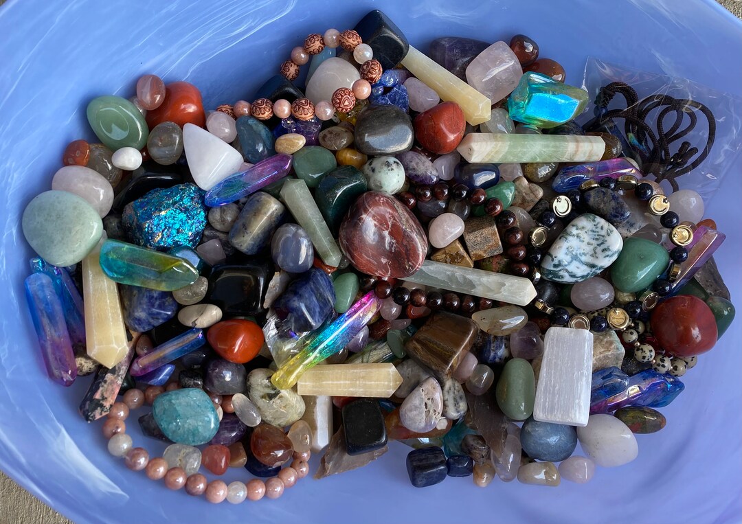 Crystal Carving Confetti | Natural Stone Mix | Witch Mix | Bulk | XL ...