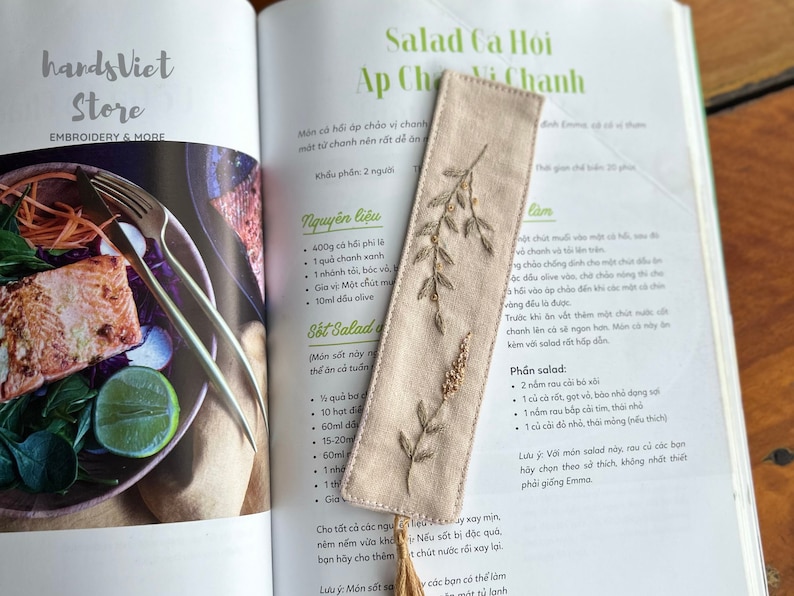 Embroidered Bookmark, Personalized Hand Embroidered Corner Bookmark ...