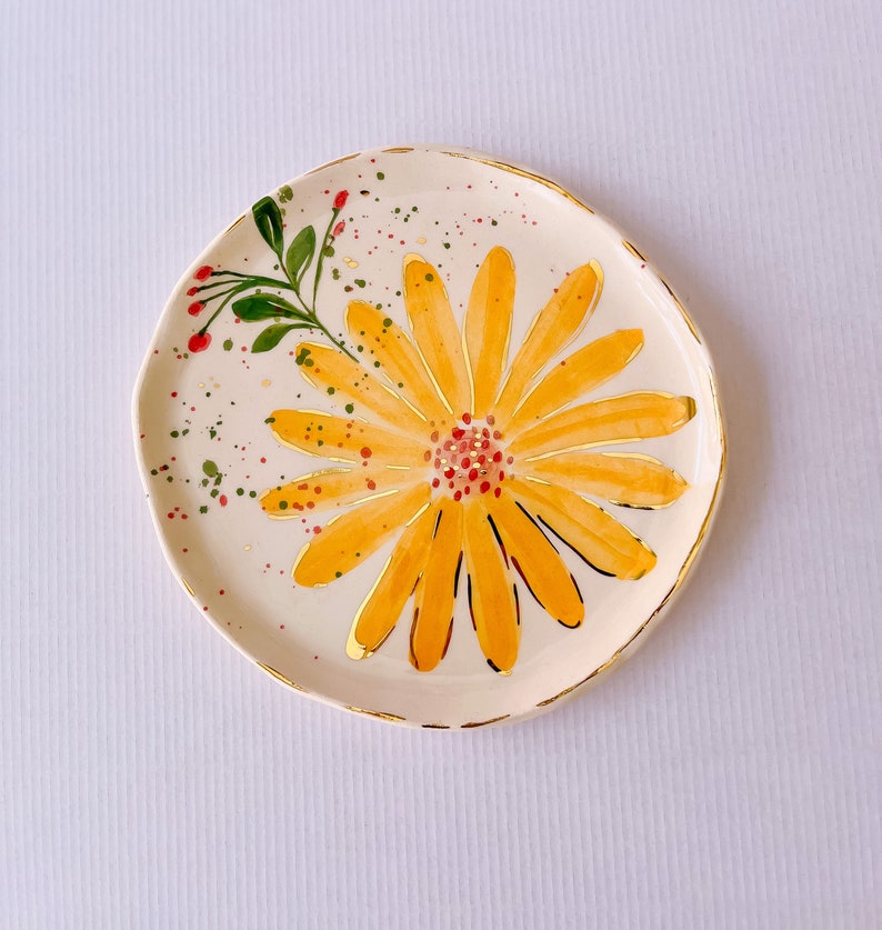 Gold Daisy Flower Plate - Etsy