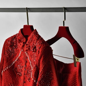 DE-LIANG Red Velvet Plastic Hanger for Coat Dress, Flocking Hanger ...