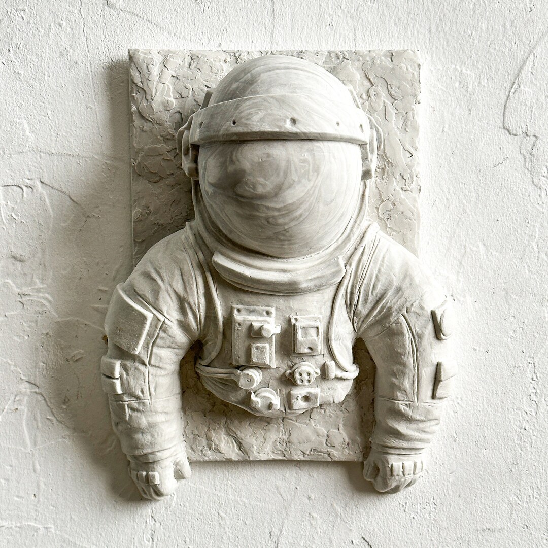 Spaceman Statue, Astronaut Sculpture, Cosmonaut Statue, Handmade Epoxy ...
