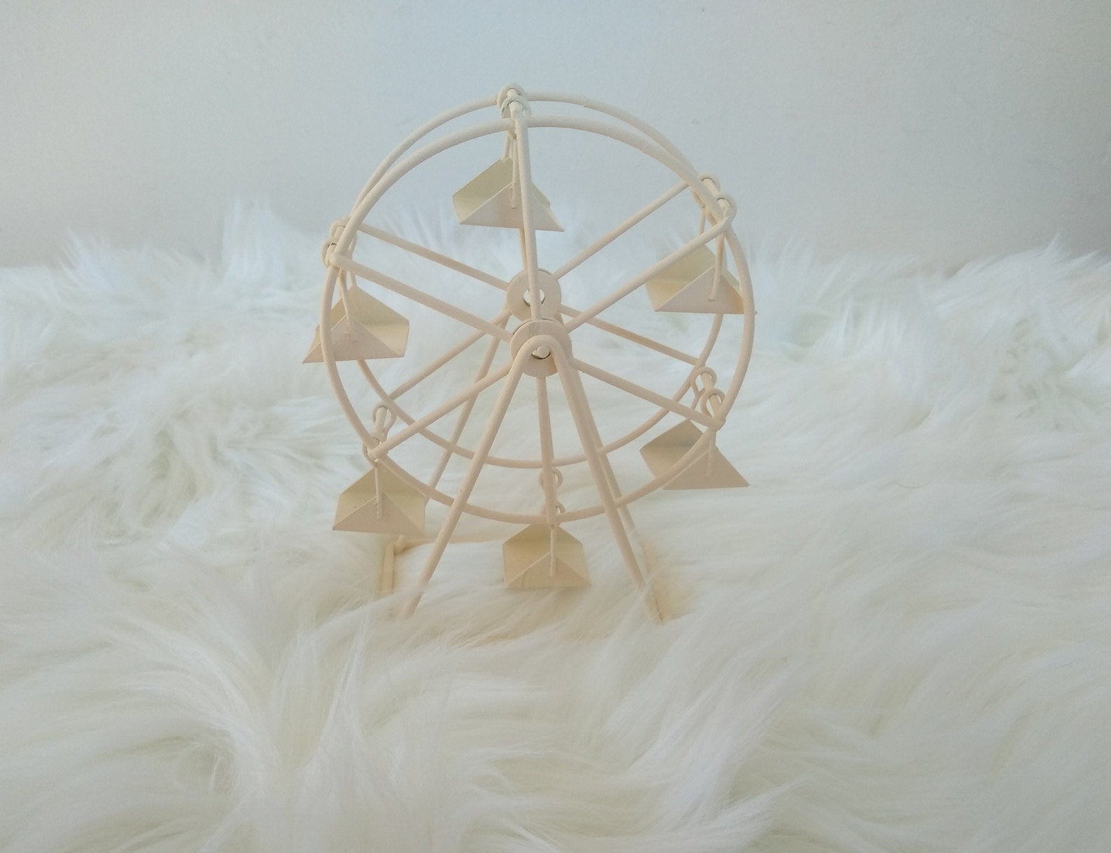 Cute Metal Spinning Ferris Wheel Home Decoration, Metal Ferris Wheel ...