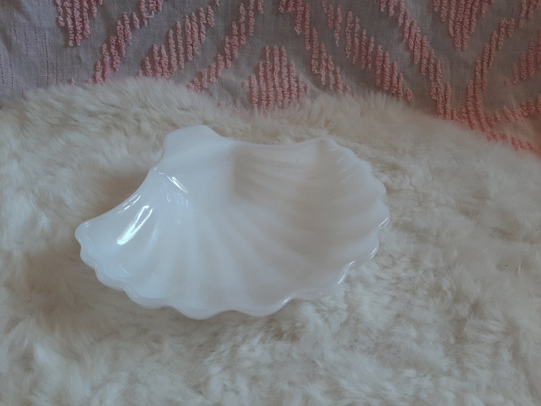 Vintage Milk Glass Shell Shape Soap / Snack Dish 6 X 7 - Etsy