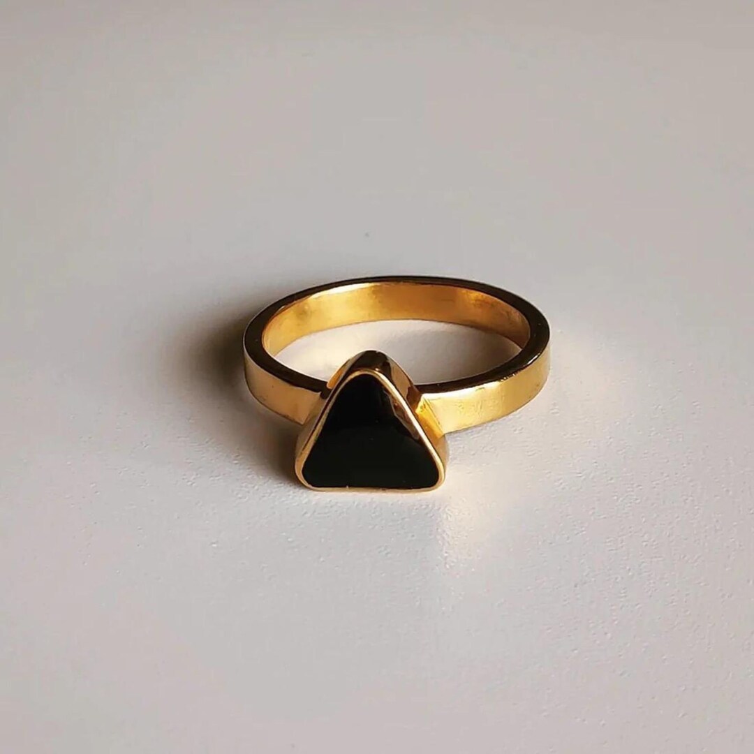 Black Onyx Ring, Natural Certified Triangle Shape 5-10 Carat Black Onyx ...