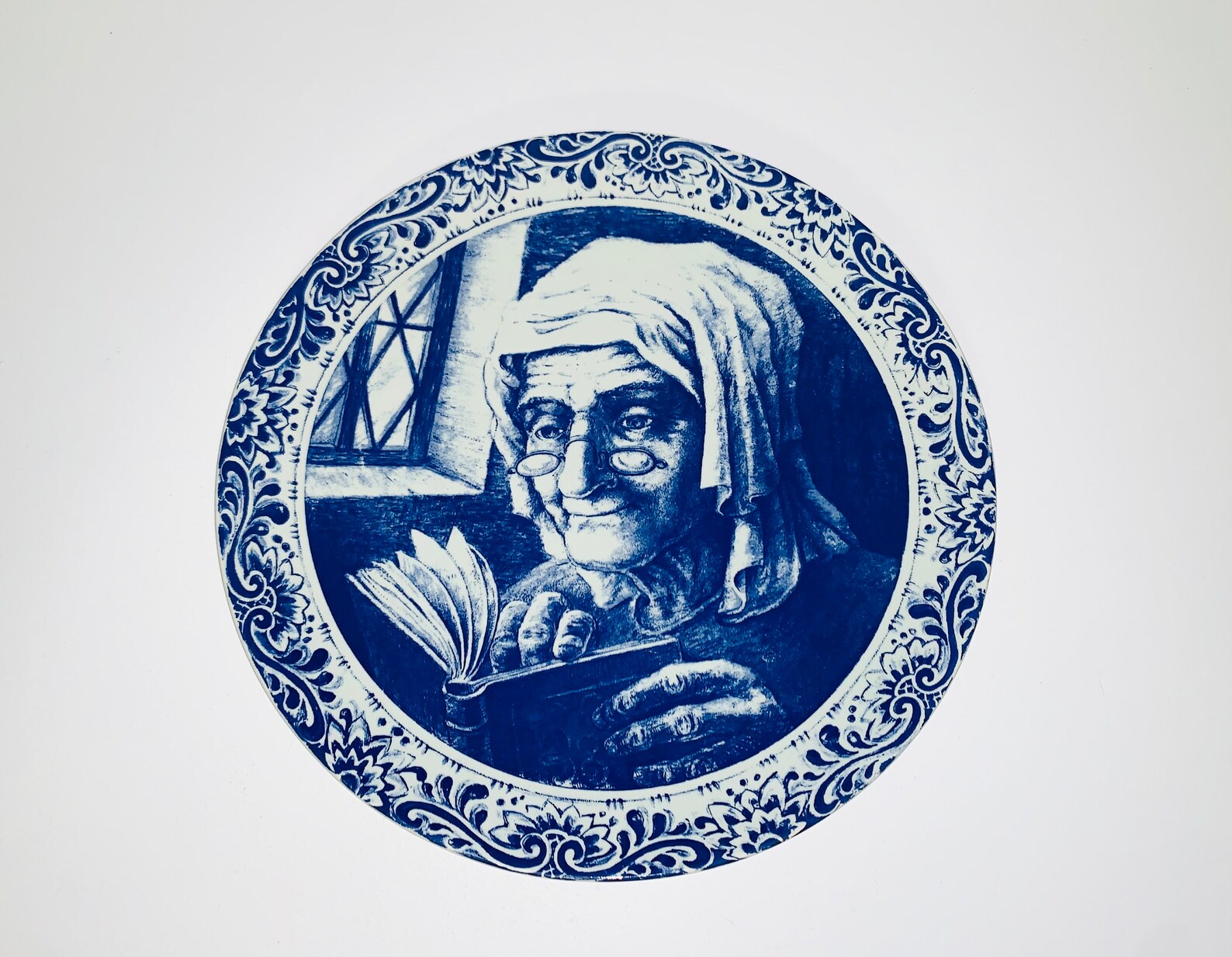 Delft, Boch La Louviere - Elderly Lady Reading, Blue & White 29cm ...