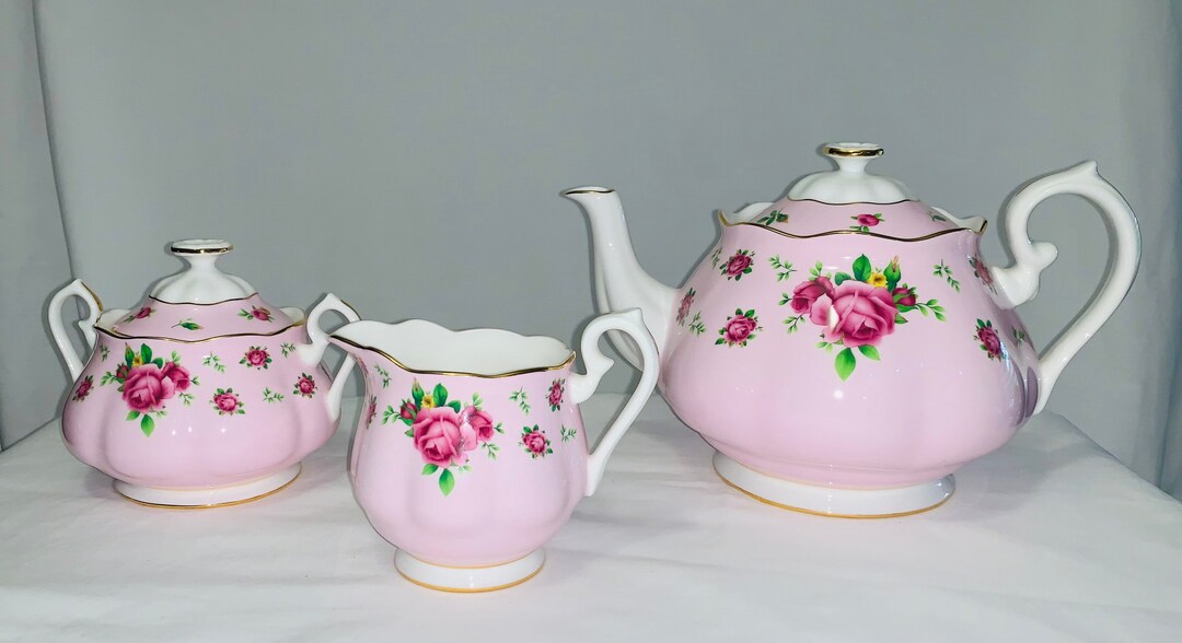 Royal Albert New Country Roses, 3 Piece Tea Set in Pink Colourway - Etsy