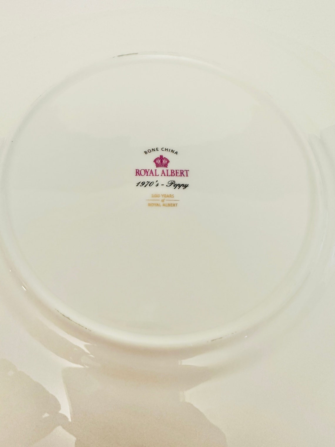 Royal Albert - Poppy, 100 Years Series. 1970s Tab Handle Cake / Gateau ...