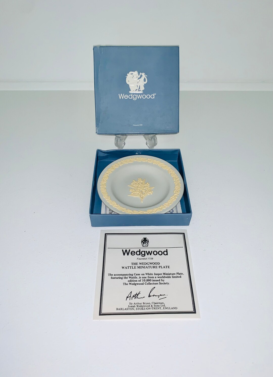 Wedgwood - Cane on White, Wattle Display Plate. Original Box, Limited ...