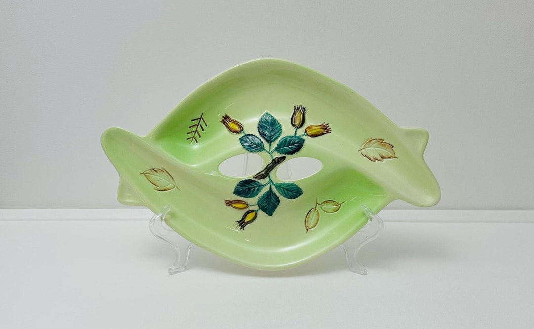 Carlton Ware - Green Hazelnut, Double Boomerang Serving Plate. Made in ...