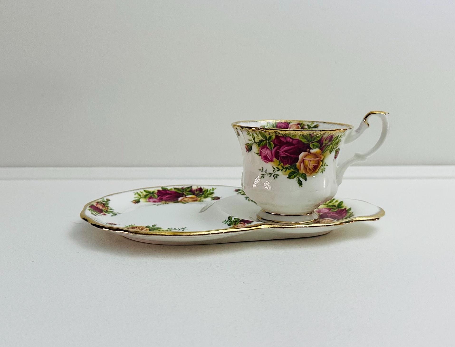 Royal Albert - Old Country Roses, Tennis / Hostess Set. Made in England ...