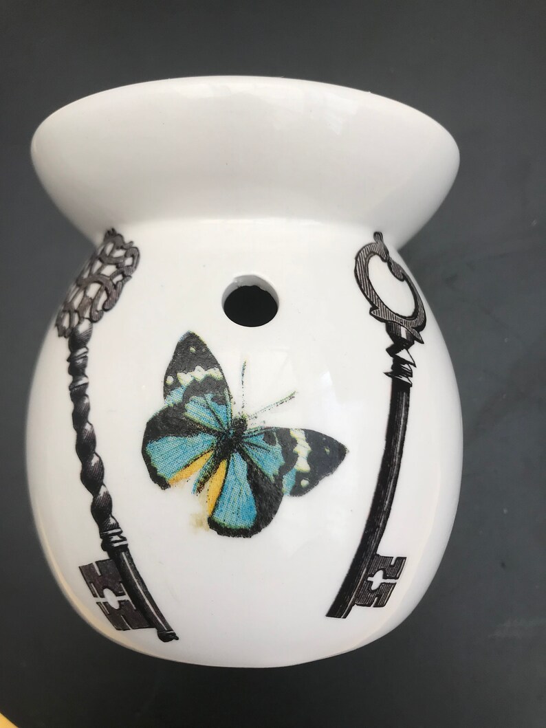 Wax melt burner with alice in wonderland design wax melt | Etsy