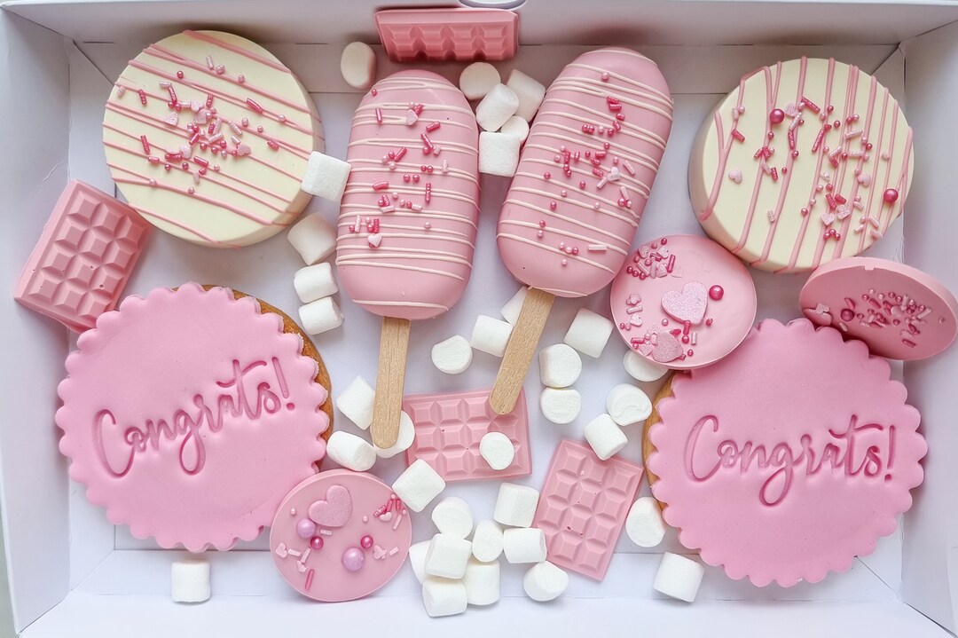Well Done Treatbox Graduation Cookie Box Gift for Exam Results ...