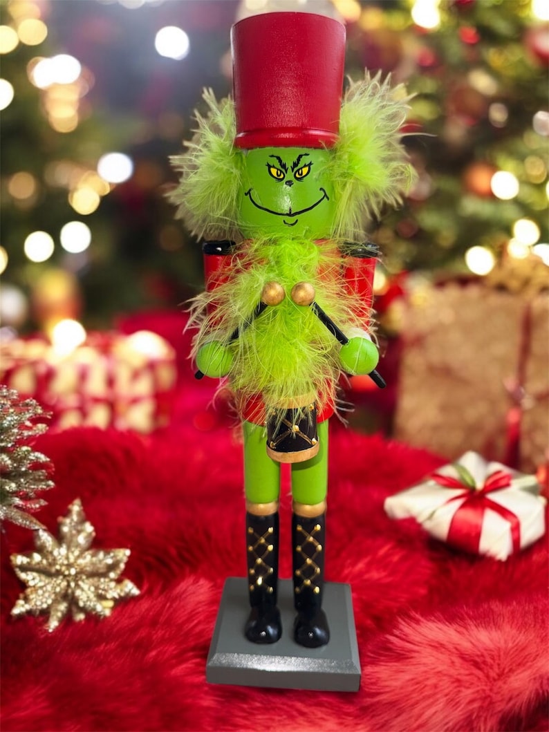 Hand Painted, Grinch Nutcracker, Christmas Nutcracker, Custom Painted ...
