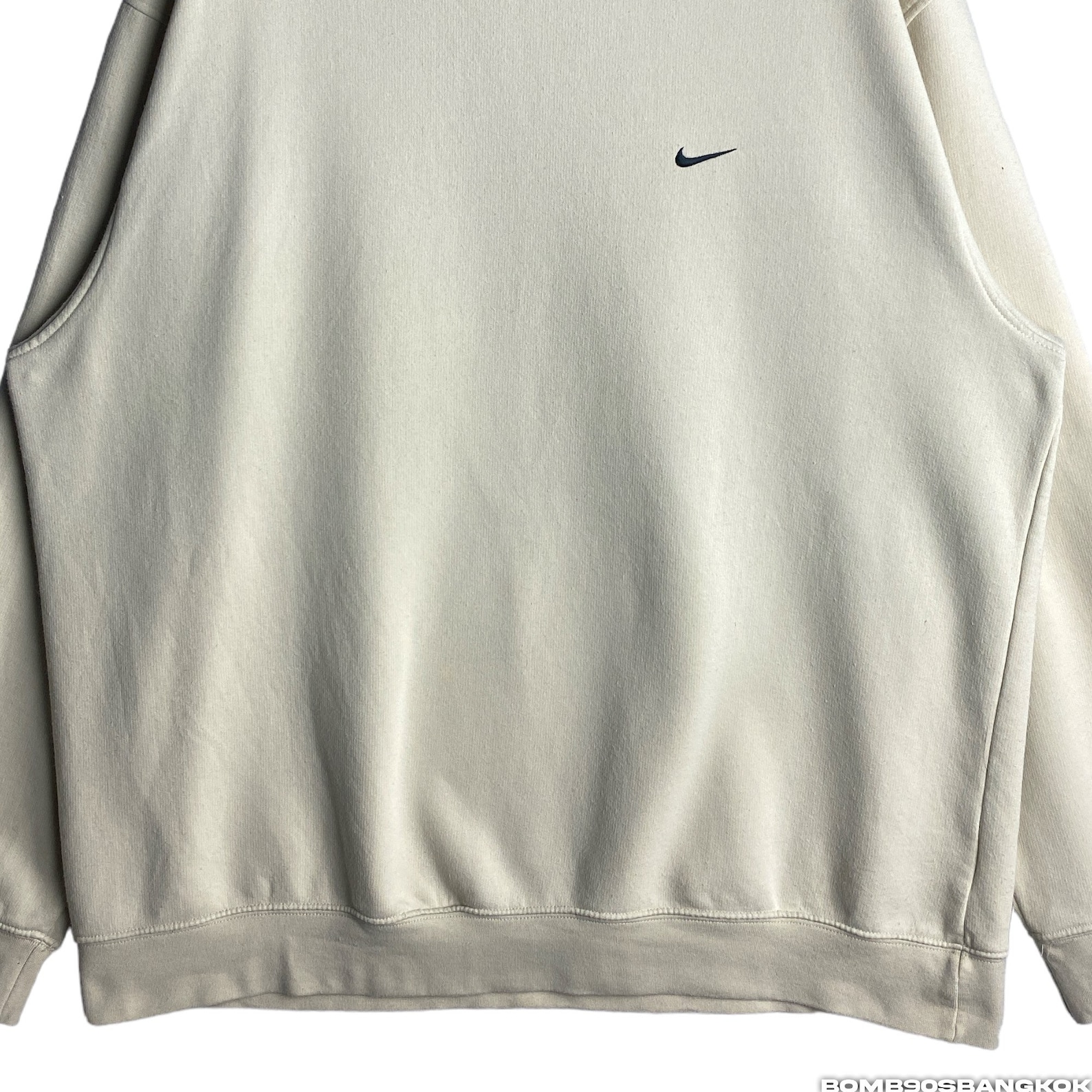 Vintage 00s NIKE Essential Logo Embroidered Solo Swoosh Cream , Black ...