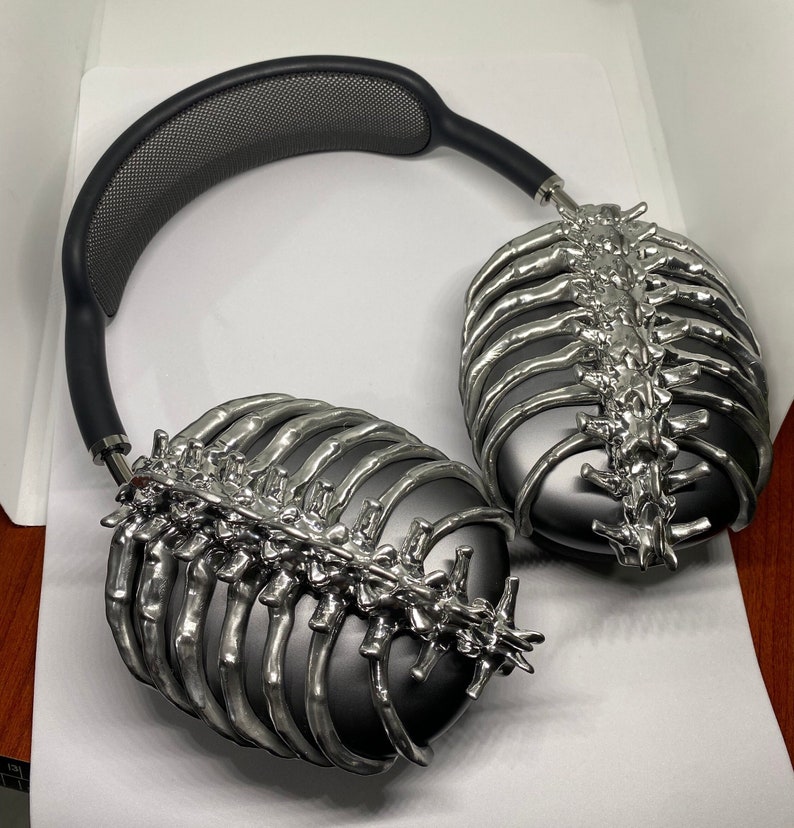 Attack on Titans Spine 3D AirPod Max Case Chrome - Etsy