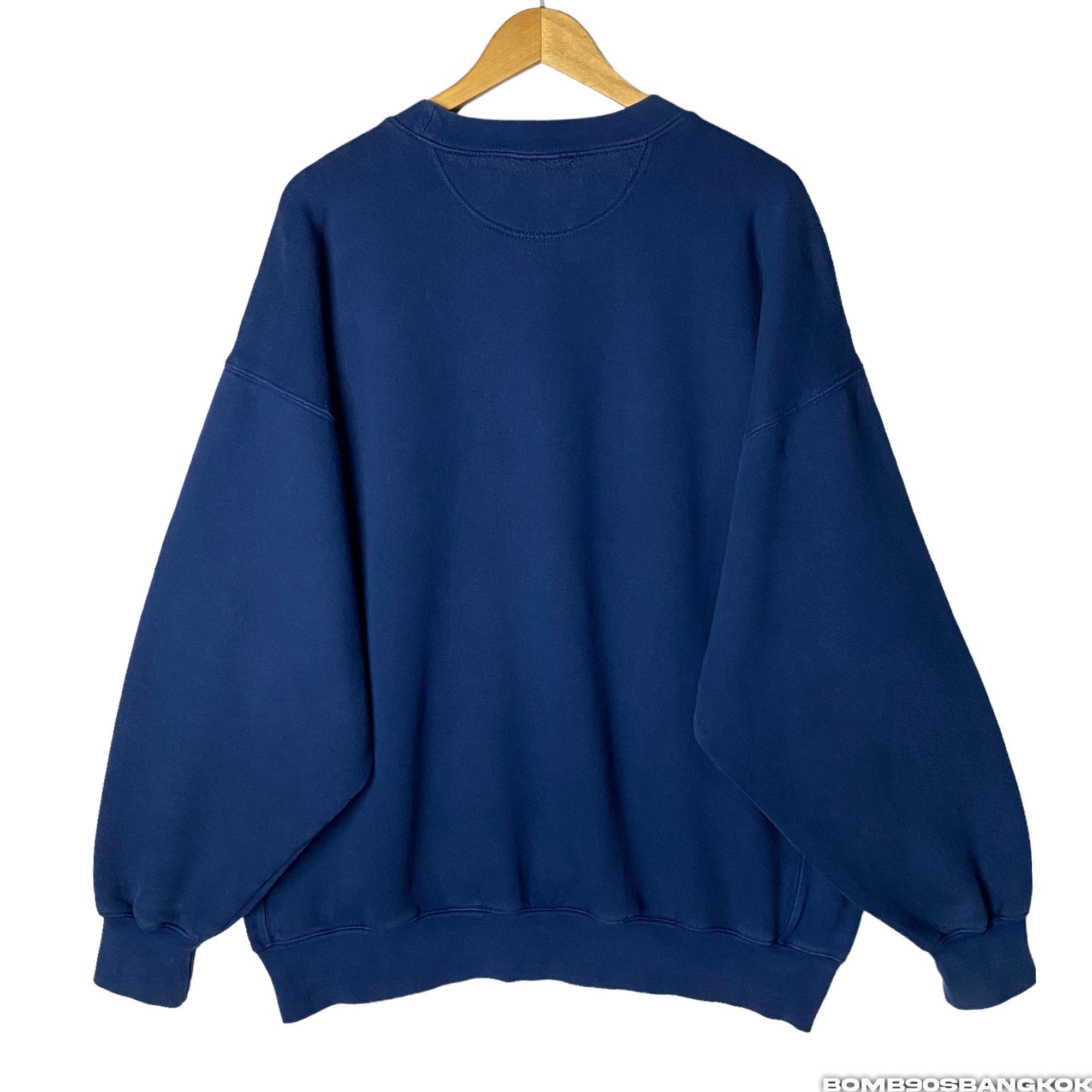 Rare!!vintage 90s NIKE Town New York City Crewneck Rare!!vintage 90s NIKE Town New York City Crewneck
