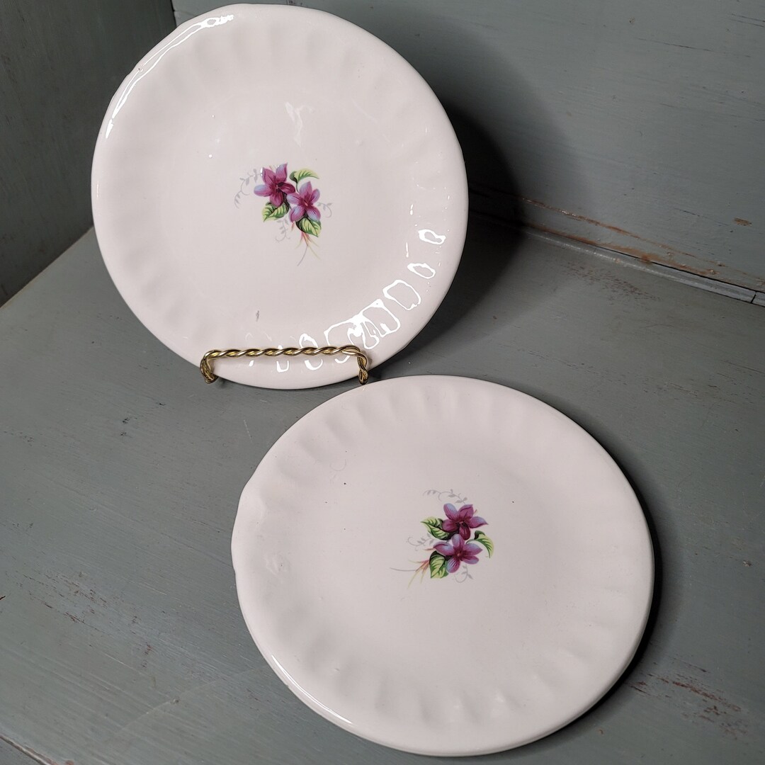 Wood Violet Plates- Set of 2 - Etsy Österreich