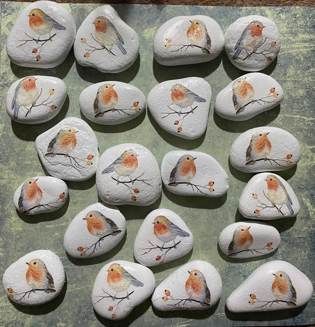 Remembrance Robin Pebble - Etsy UK