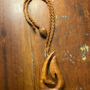Hawaiian Koa Wood Makau Hook Necklace - Etsy