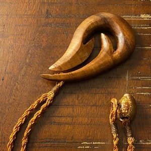 Hawaiian Koa Wood Makau Hook Necklace - Etsy