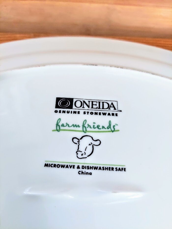 Vintage ONEIDA farm Friends Pattern Oval Stoneware - Etsy