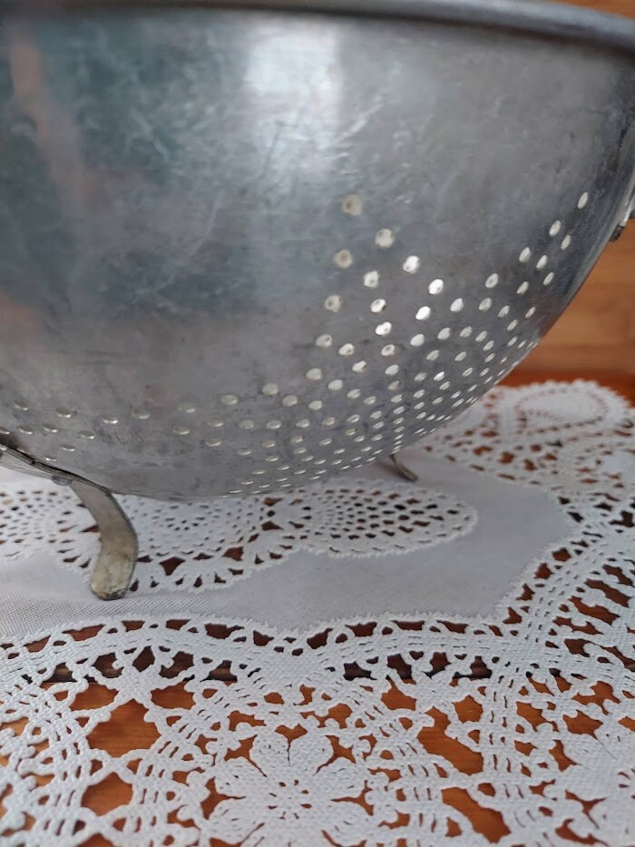 Vintage Large White Aluminum Colander Pedestal Style Star Pattern Pasta ...