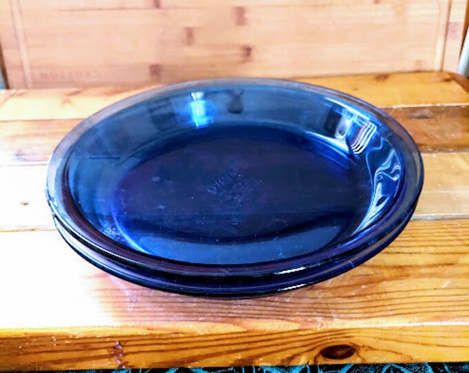 Vintage Two PYREX Cobalt Blue Glass Pie Plates Pans #209 9" Retro ...