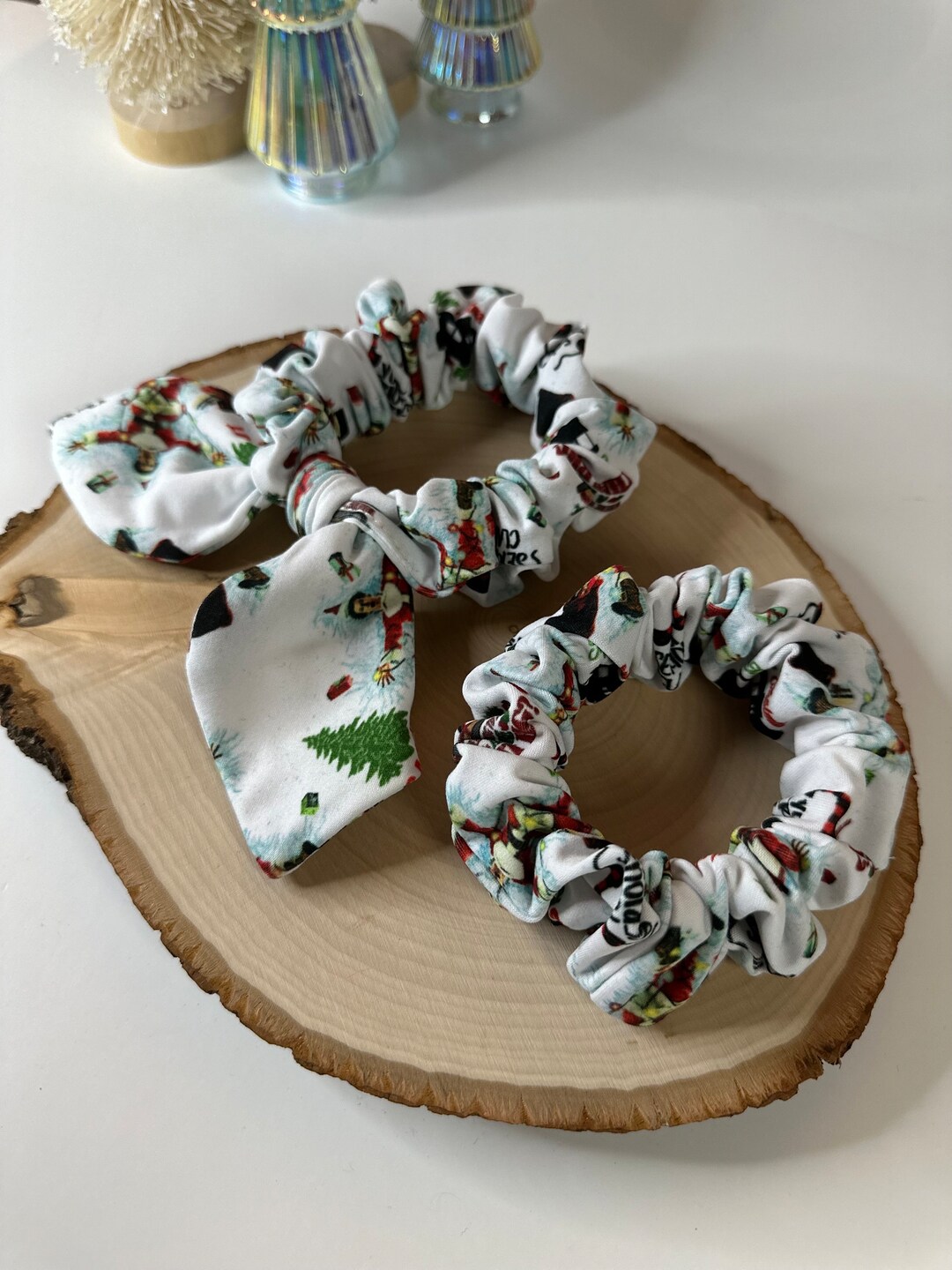 Serious Clark National Lampoons Christmas Scrunchie, Christmas ...