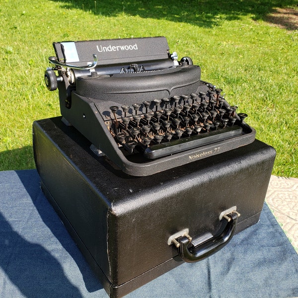 Underwood Typewriter - Etsy