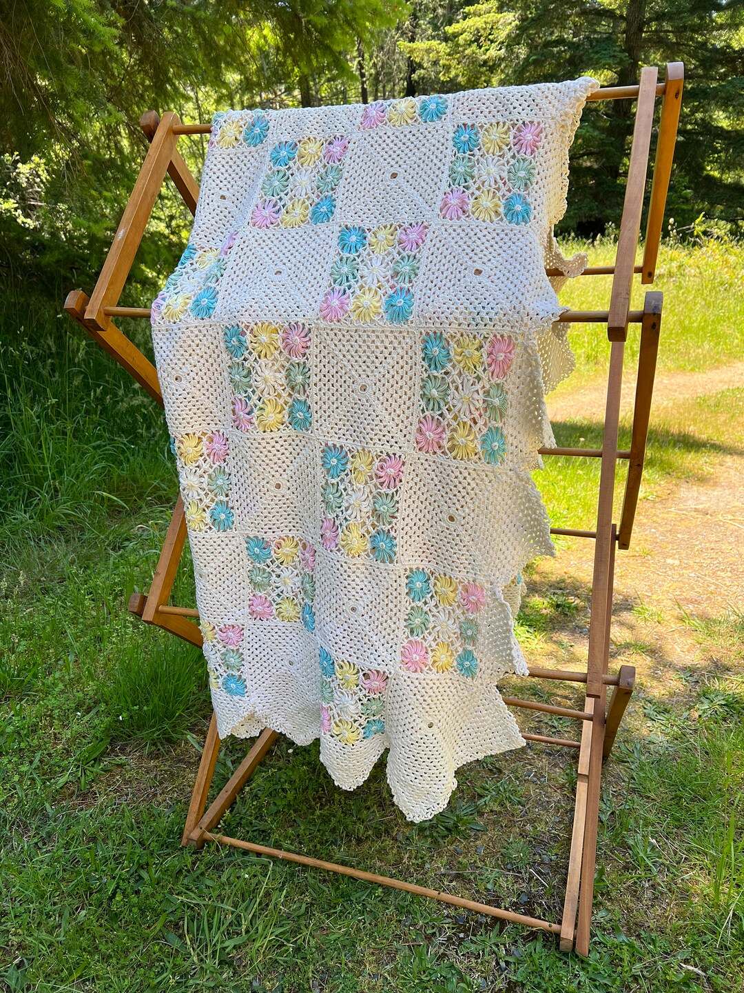 Vintage Crocheted Cotton Flower Garden Bed Cover/throw, Vintage Bed ...