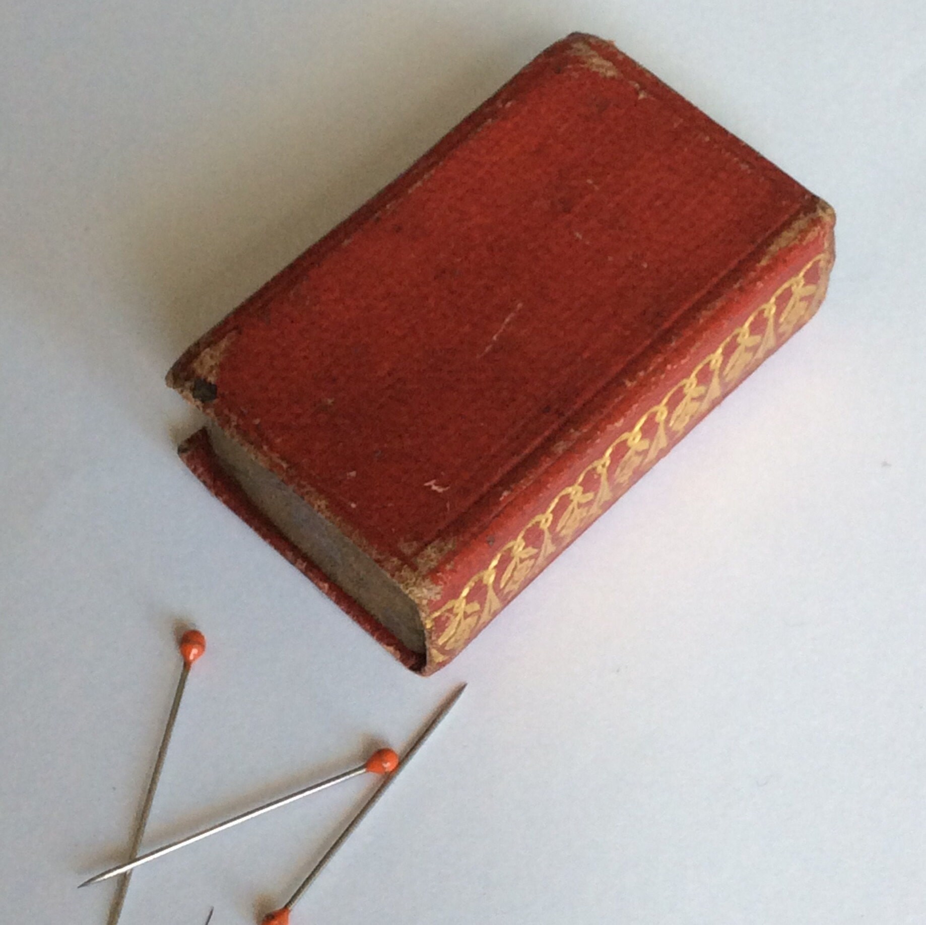 Craft Supplies & Tools Quilting Notions Rare Pin/ Needle case box in a ...