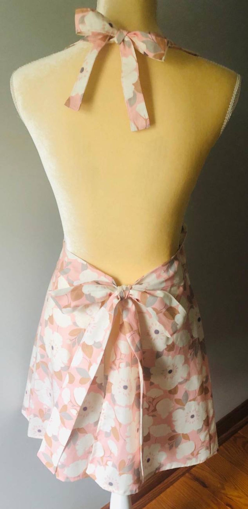 Retro Halter Style Apron Flattering - Etsy