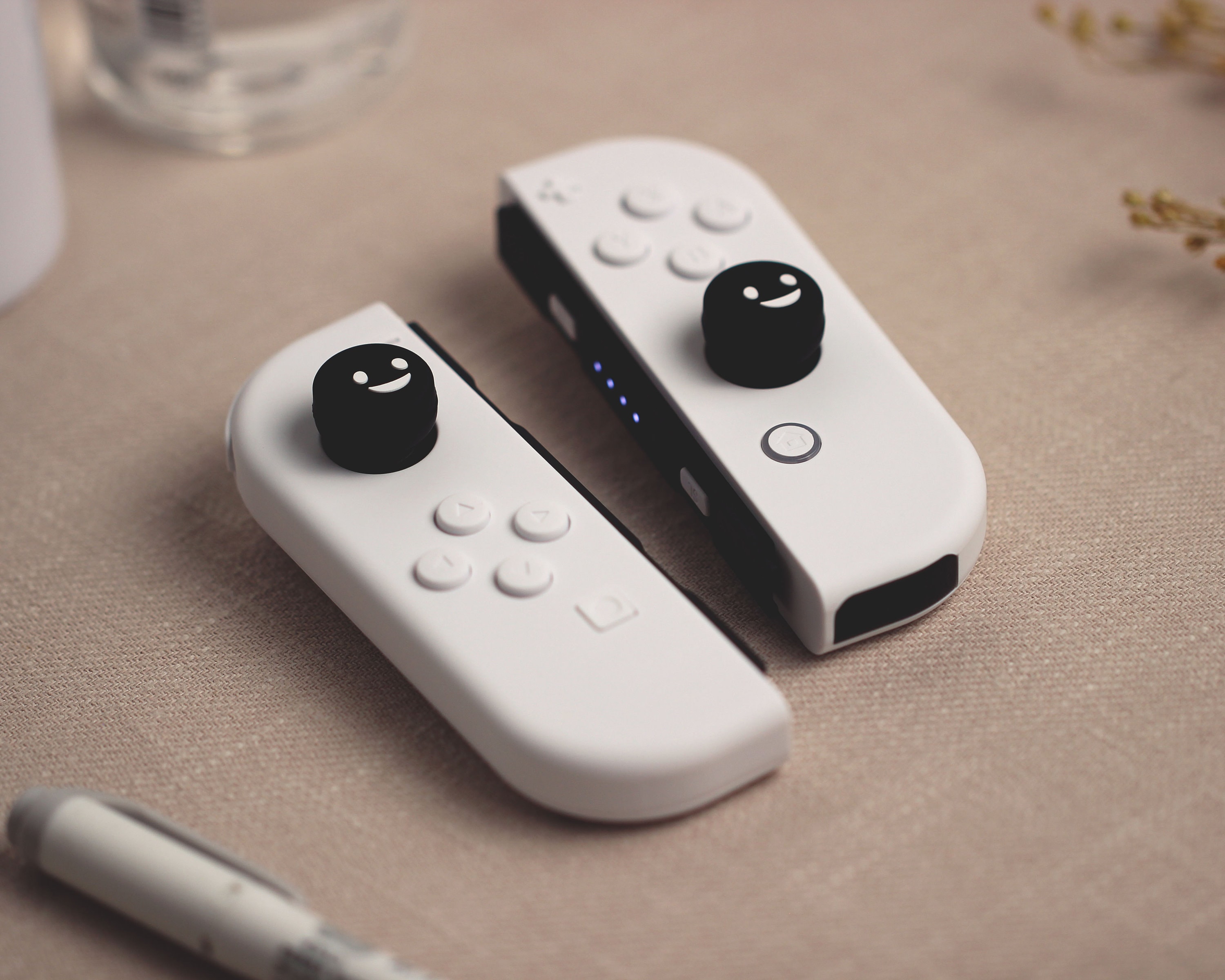 New Nintendo Switch Joy-Con Has Two Cameras For Immersive AR Gaming ...