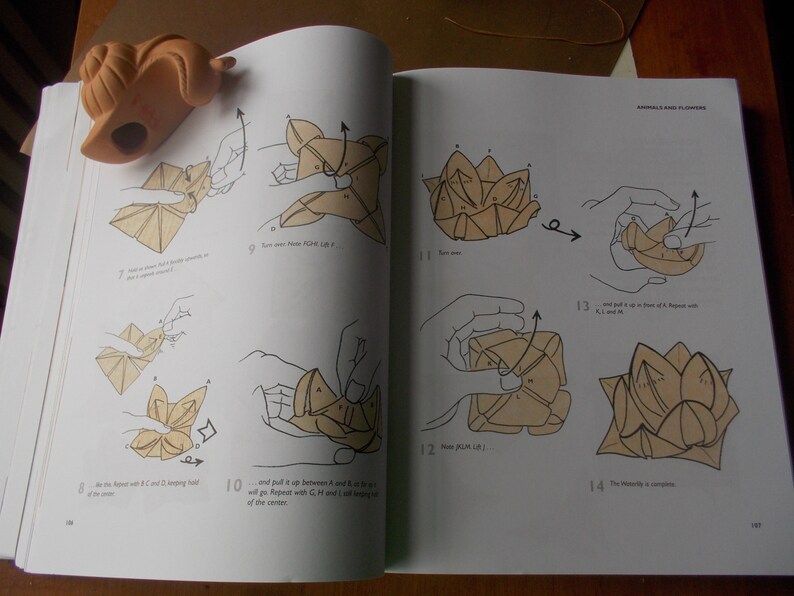 The Complete Guide to Origami & Papercraft: A Practical Guide to ...