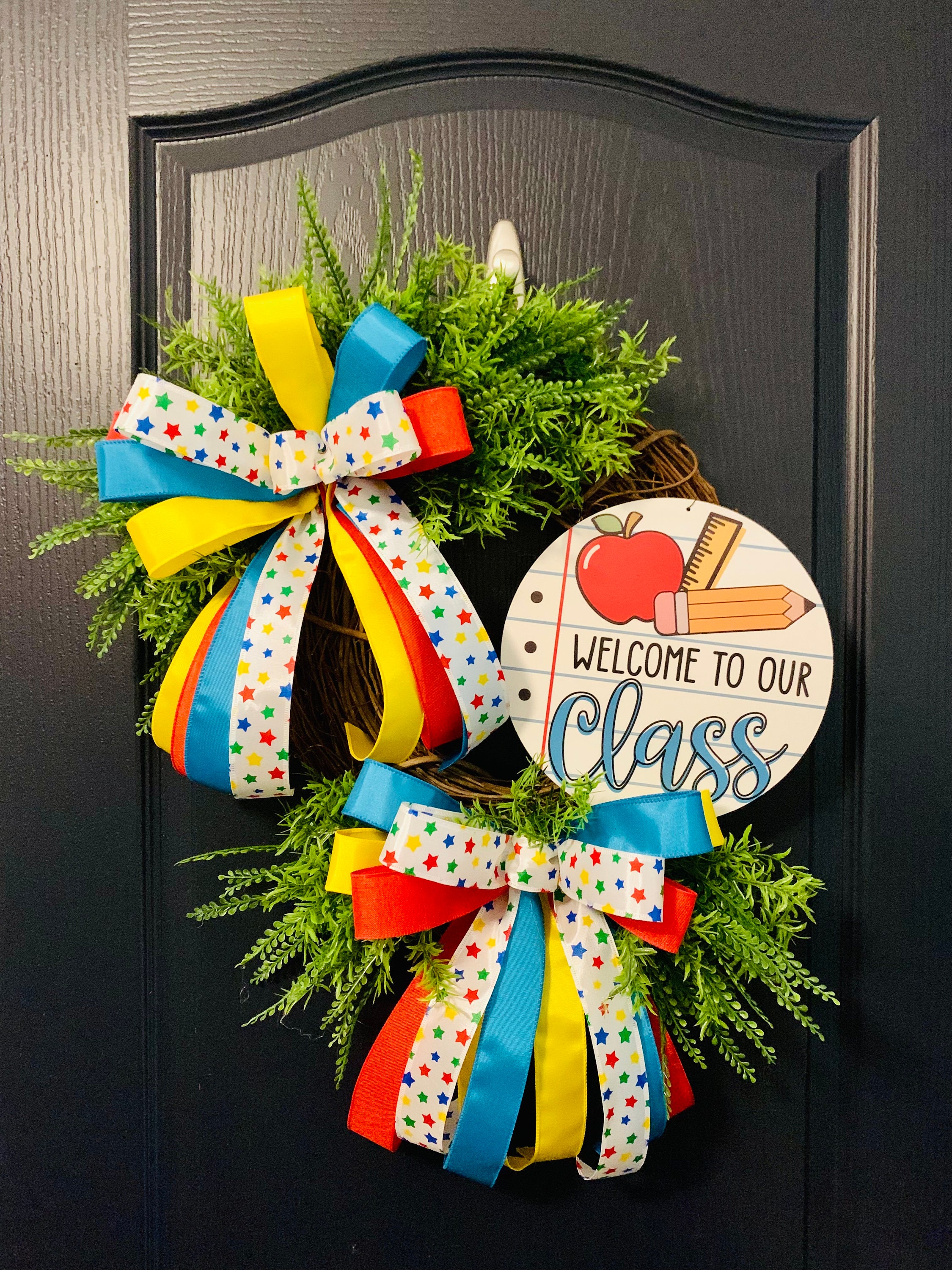 Back to School Door Wreath, Classroom Wreath for Teachers, Welcome Back ...