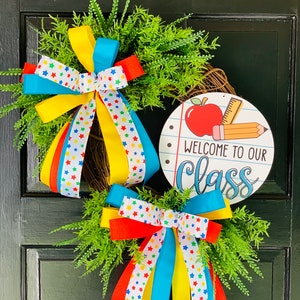 Back to School Door Wreath, Classroom Wreath for Teachers, Welcome Back ...