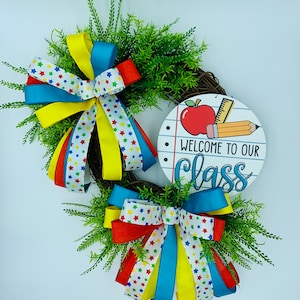 Back to School Door Wreath, Classroom Wreath for Teachers, Welcome Back ...