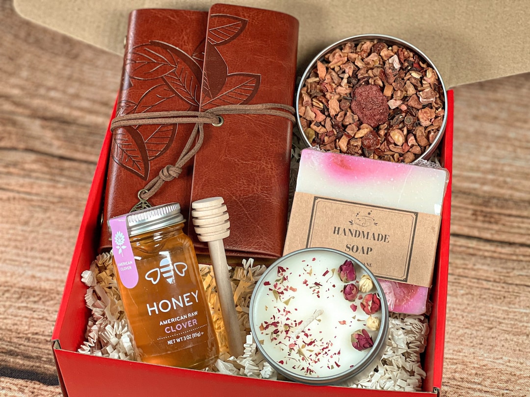 Cozy Gift Box, Hygge Gifts, Gift Set for Women, Gift Basket for Mom ...