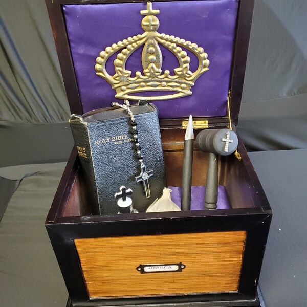 Vampire Hunting Kit - Etsy