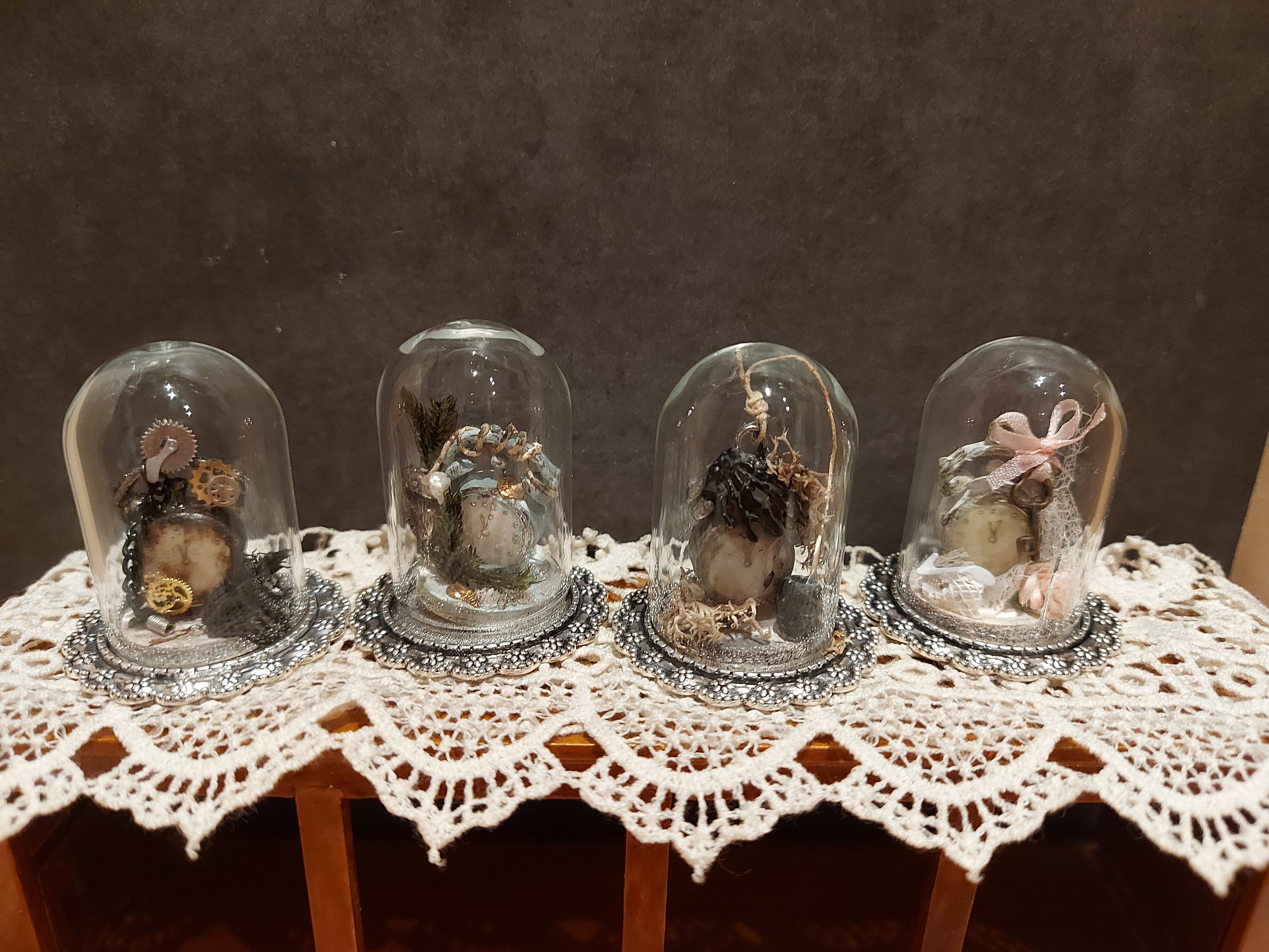 Dollhouse Clock in Glass Dome, Miniature Alarm Clock With 4 Decorations ...