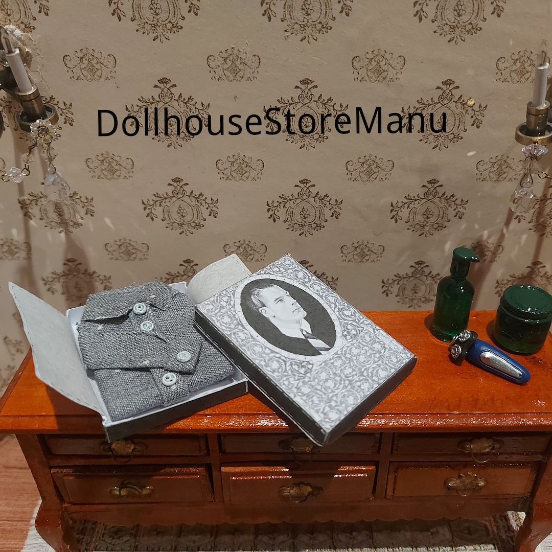 Dollhouse Folded Shirt in Box, Miniature Patterned Gray Men's Shirt, 1: ...