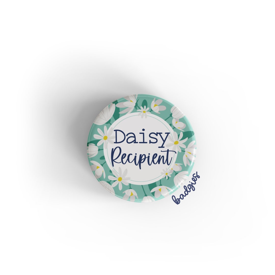 Daisy Recipient Badgie, Retractable Badge Reel Cover, Flower ID Clip ...